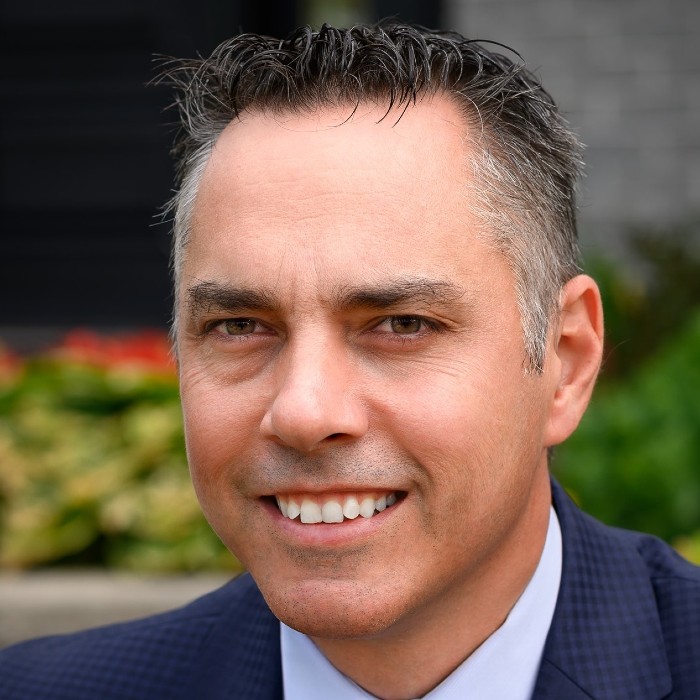 Entrevue avec le Dr Éric Simard - CJAN MEDIA